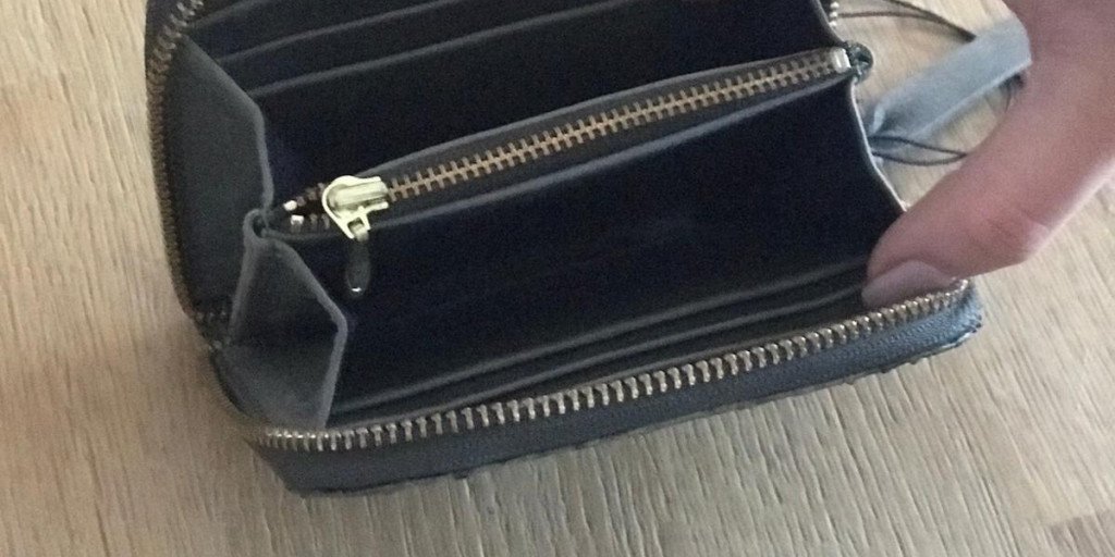 PORTEFEUILLE PYTHON KAKI MINI BOB CLARIS VIROT | Boutique La Suite